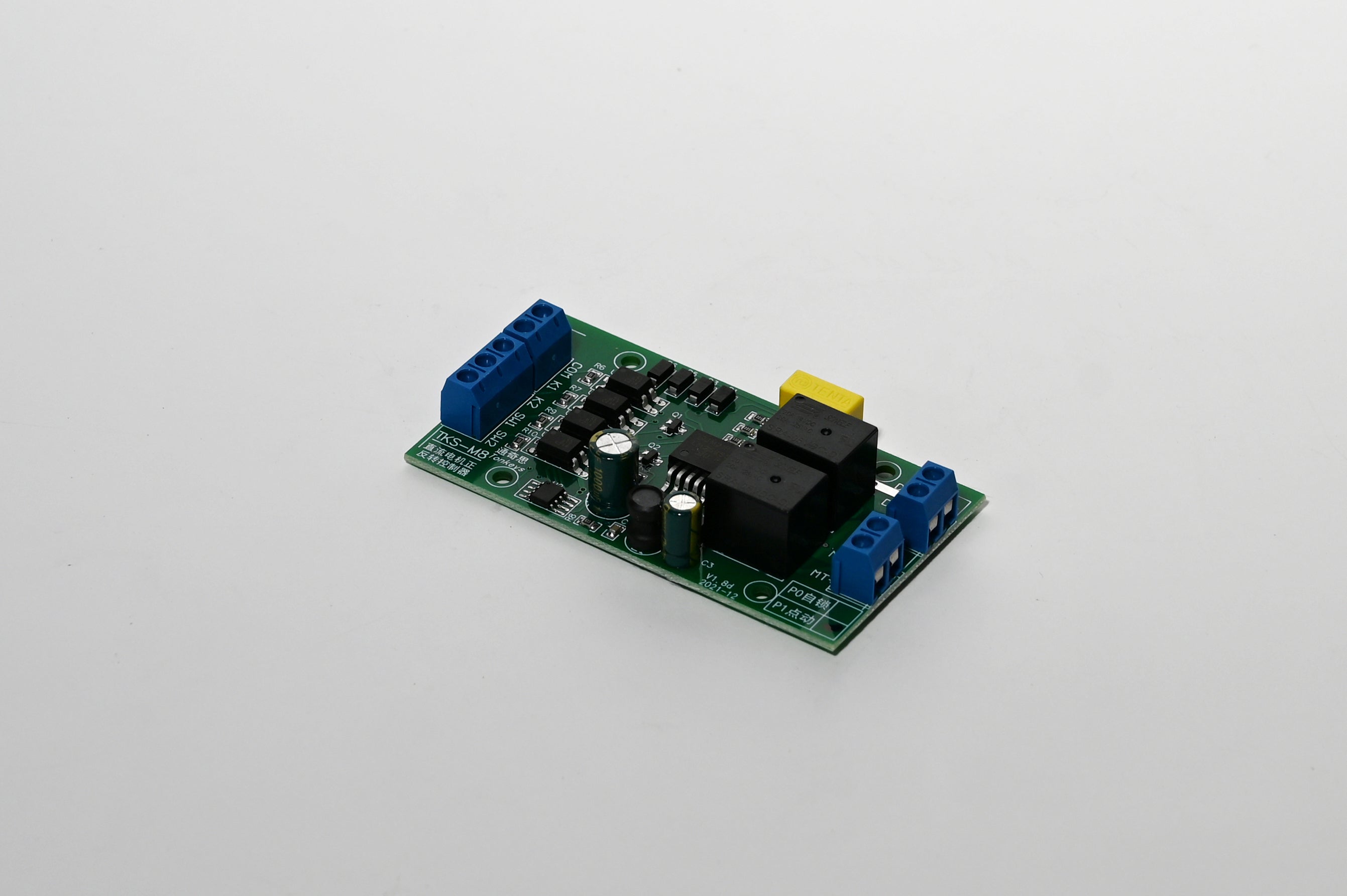 Tablero de control de avance y retroceso – CANDYCUBE